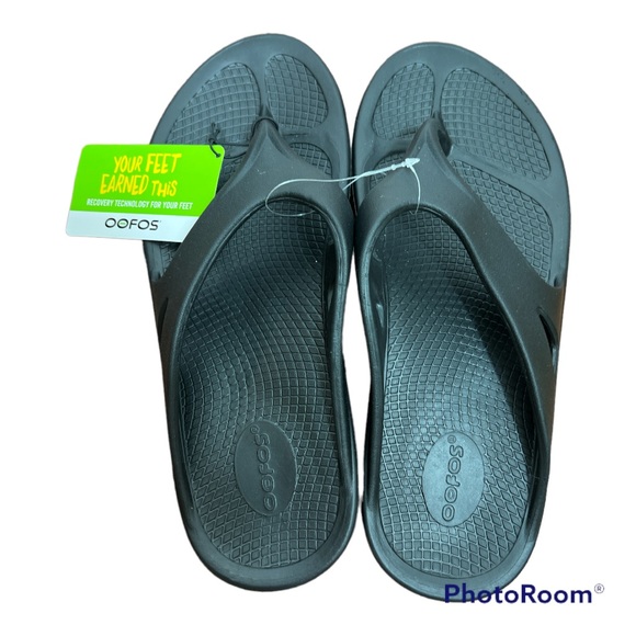 OOFOS | Shoes | Oofos Original Black Thong Flip Flop Sandals Mens Mwomens 12m Nwt | Poshmark